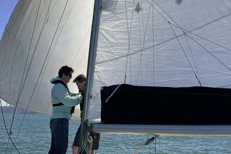 Lisbon: Private and personal sailing excursion - An Introduction to the Experience