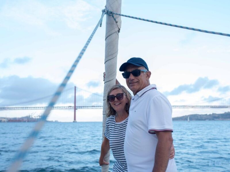 Lisbon: Private Boutique Boat Tour  Sail in Style - An In-Depth Look at the Experience