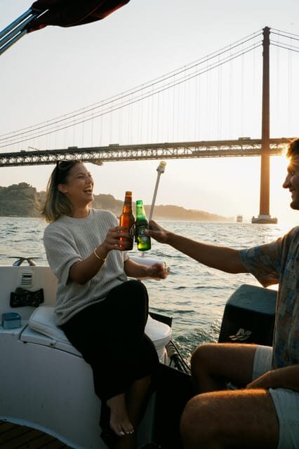 Lisbon PRIVATE Cruise - Fun, Friends and Unique Moments - Key Points