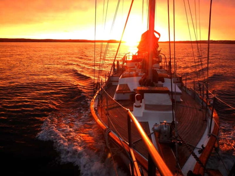 Lisbon: Private cruise on a Vintage Sailboat - FAQ