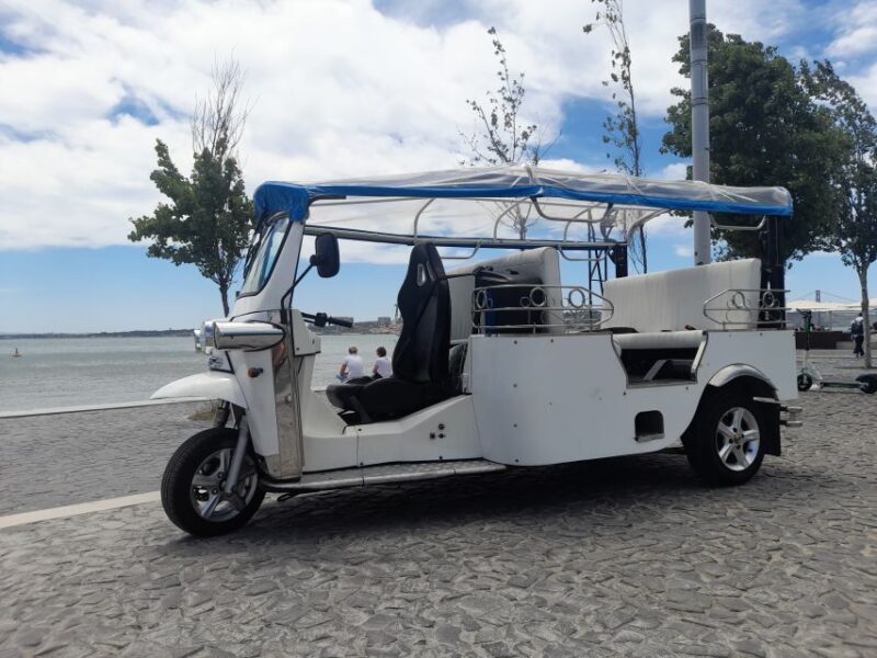 Lisbon: Private Eco Tuk-Tuk Tour for 2 Hours - Exploring Lisbon on a Private Eco Tuk-Tuk