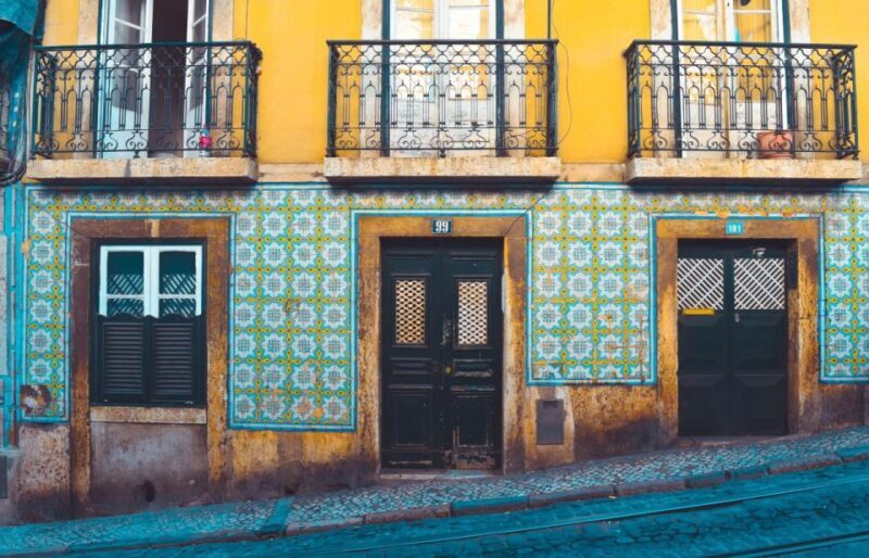 Lisbon: Private Expert City Tour by Eco Tuk Tuk - Key Points