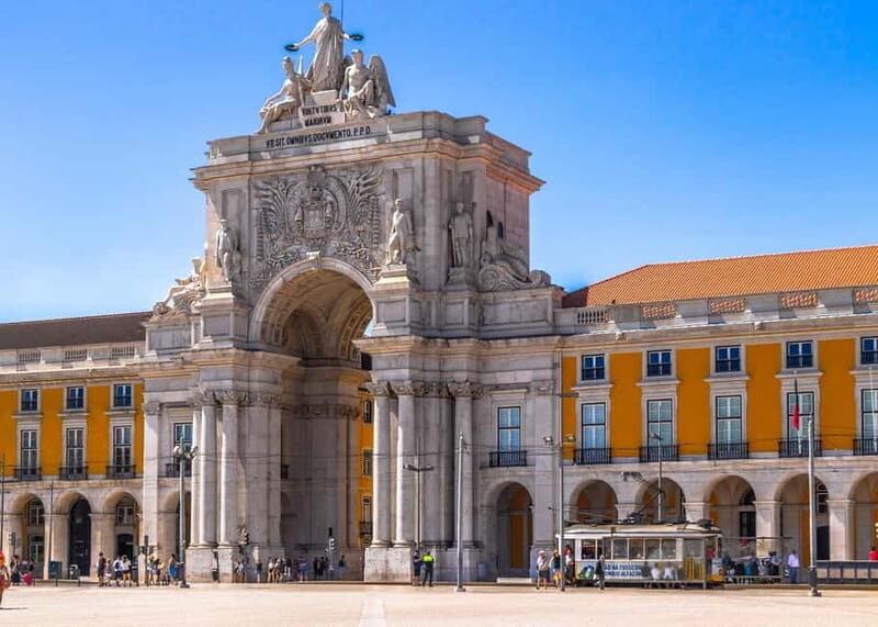 Lisbon: Private Guided Tuk-Tuk Tour with Hotel Pickup - The Itinerary in Detail: What You’ll See and Experience