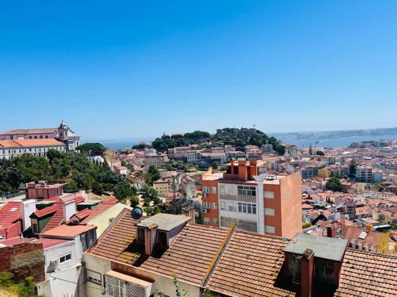 Lisbon: Private Guided TukTuk Tour Old Town 8-10 Spots - Why the Tuk-Tuk Experience Works