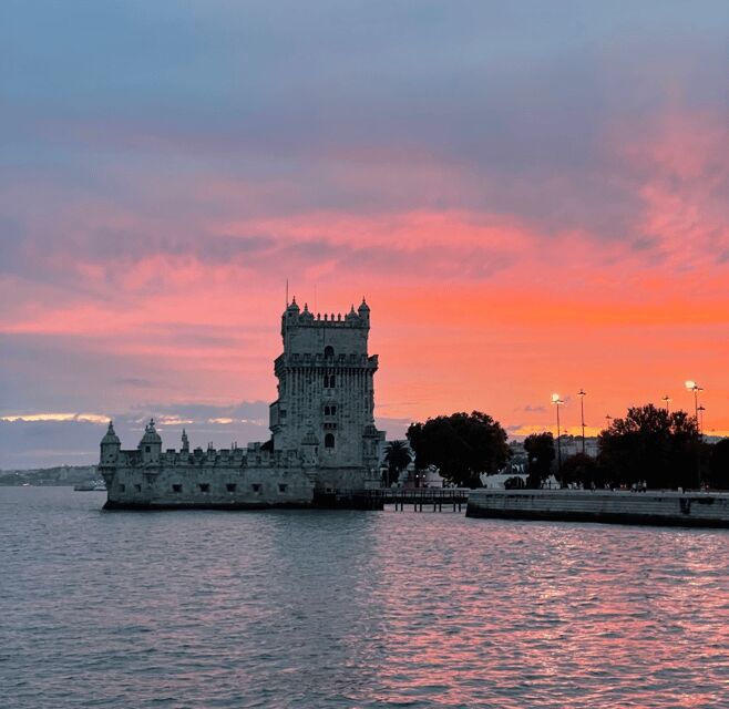 Lisbon: Private Luxury Catamaran Tour with Welcome Drink - The Reviews Speak for Themselves