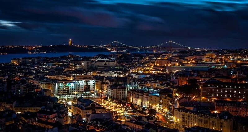 Lisbon: Private Night Tour with Fado Dinner Show - The Food and Fado Experience