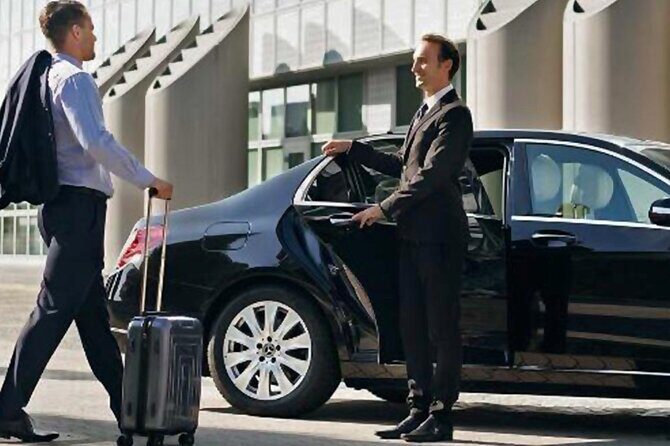 Lisbon Private ONE WAY transfer (IN or OUT) - Key Points