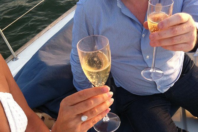 Lisbon Private Romantic 2h Cruise with sparkling wine-Day/Sunset - What Youll See and Experience