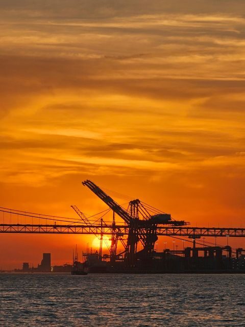 Lisbon: Private Sailboat Tour on the Tagus at Sunset - Why Choose This Special Lisbon Sailboat Tour?