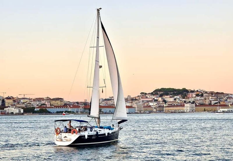 Lisbon: Private Sailing Experience with Locals - Key Points