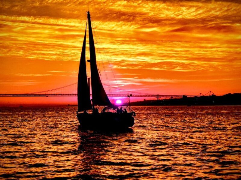 Lisbon: Private Sunset Cruise with Portuguese Wine - FAQ