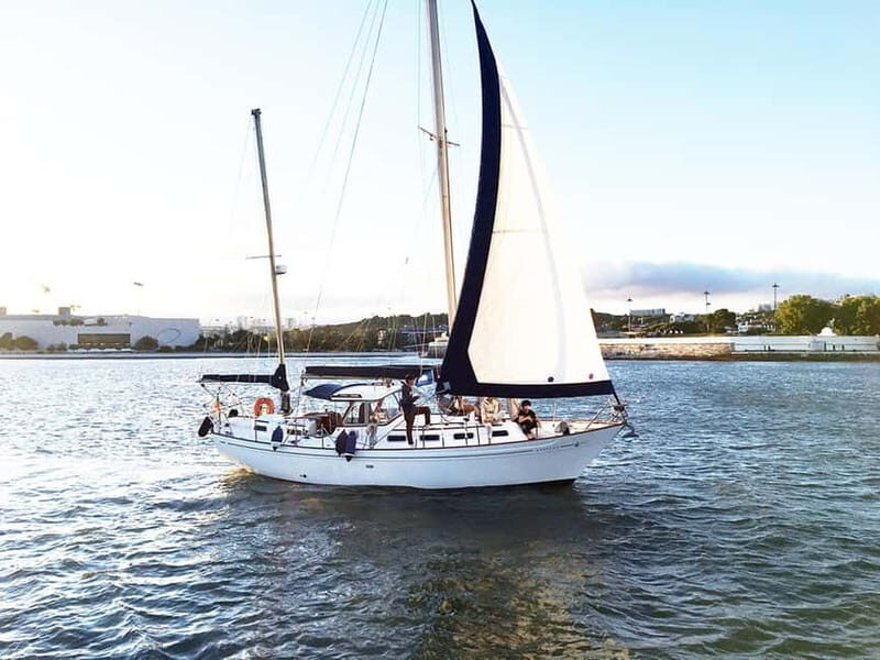 Lisbon: Private Tagus River Cruise with Drinks - Comfort, Accessibility, and Practical Details