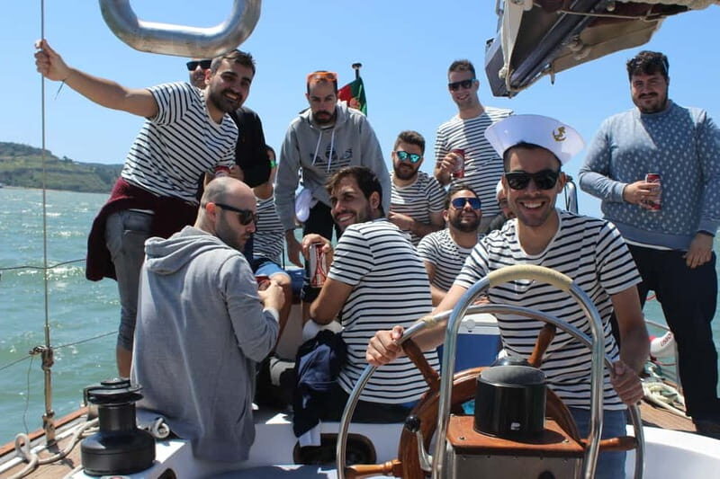Lisbon: Private tour on a Vintage Sailboat - Key Points