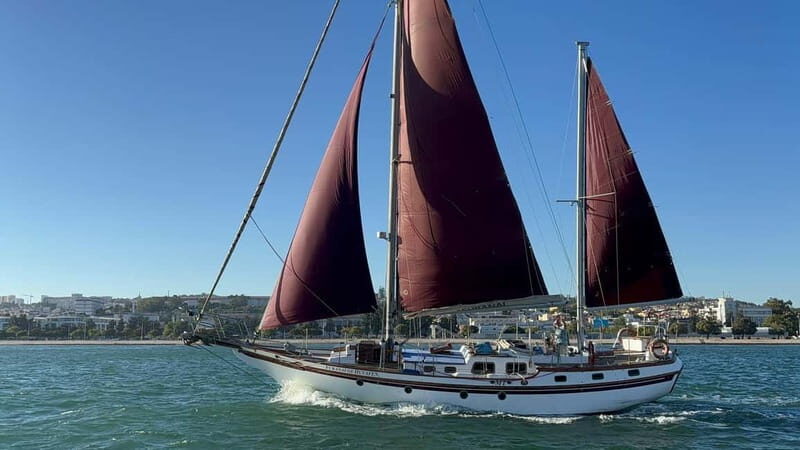 Lisbon: Private tour on a Vintage Sailboat - The Party and Relaxation Balance