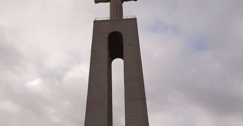 Lisbon: Private Tuk Tuk Tour Christ the King & Abril Bridge - What Makes This Tour Stand Out
