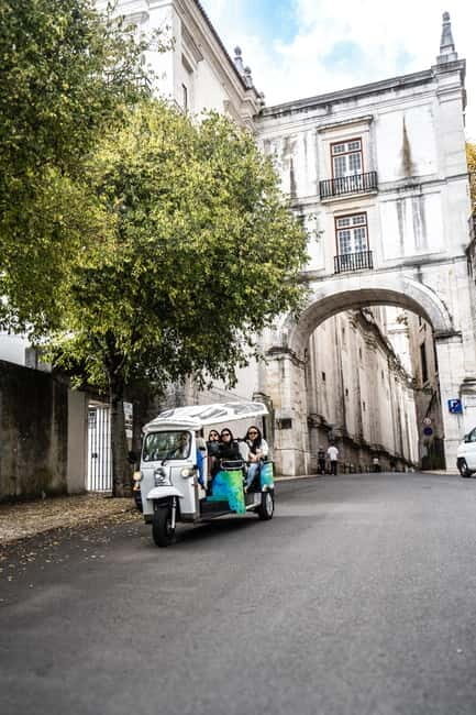 Lisbon: Private Tuk Tuk Tour with Optional Boat Cruise - Authentic Experiences and Hidden Gems