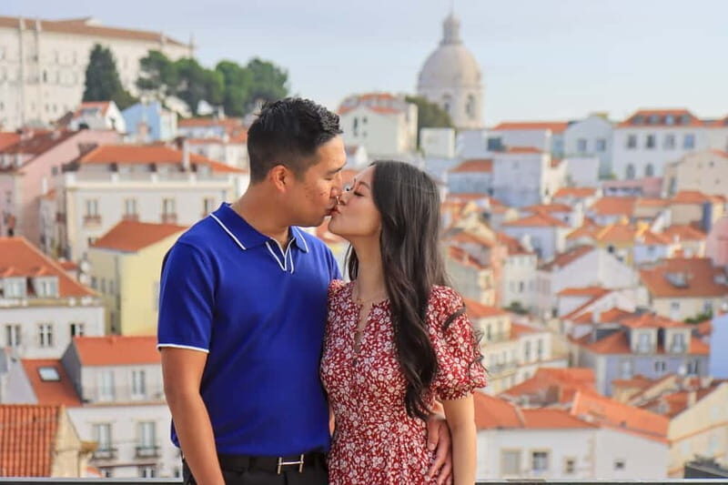 Lisbon: Pro Photoshoot in Alfama, the oldest neighborhood - Key Points