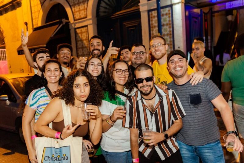 Lisbon: Pub Crawl with Open Bar, Shots & VIP Club Entry - The Guides Make the Difference