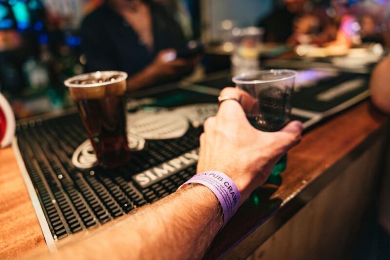 Lisbon: Pub Crawl with Open Bar, Shots & VIP Club Entry - FAQ