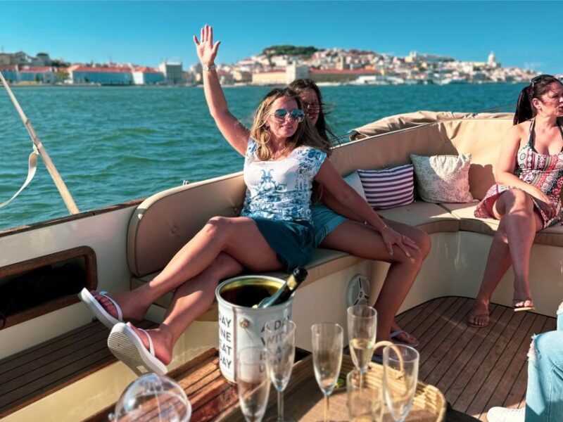 Lisbon: Relax in the Waves - Open Bar and Snacks at Sunset - Key Points