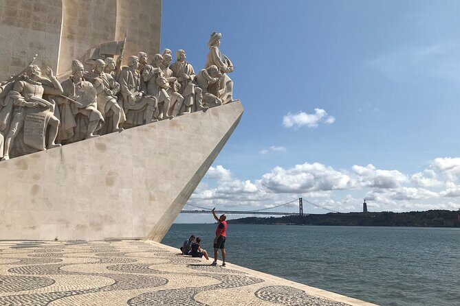 Lisbon: Rent a Scooter from 4h up to 7 days Honda Pcx - Pricing and Value