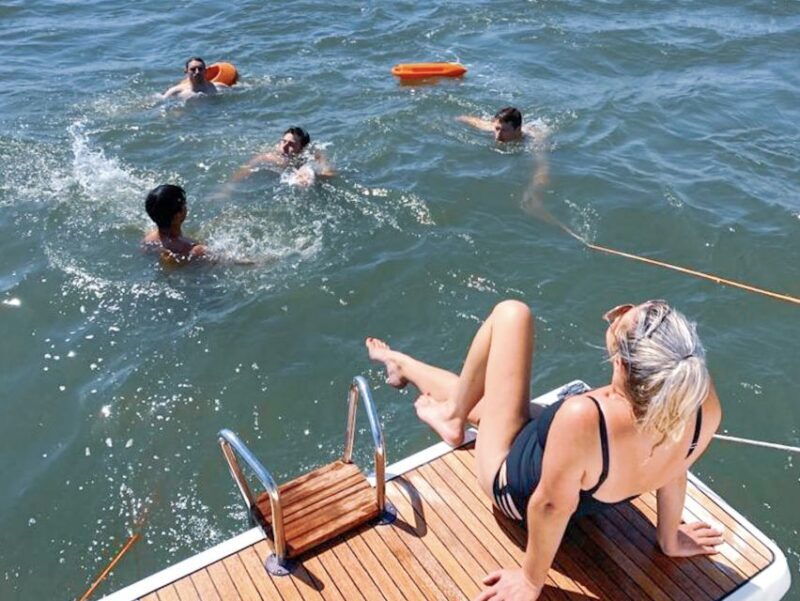 Lisbon: Sailboat Beach Tour - FAQ