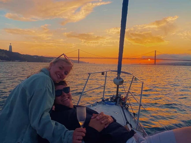 Lisbon: Sailboat Tour along the Coast,Sunset & Tasting - Key Points