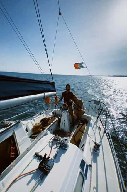 Lisbon Sailing Boat Tour: Beach Stop with snacks and drinks - A Closer Look at the Lisbon Sailing Experience