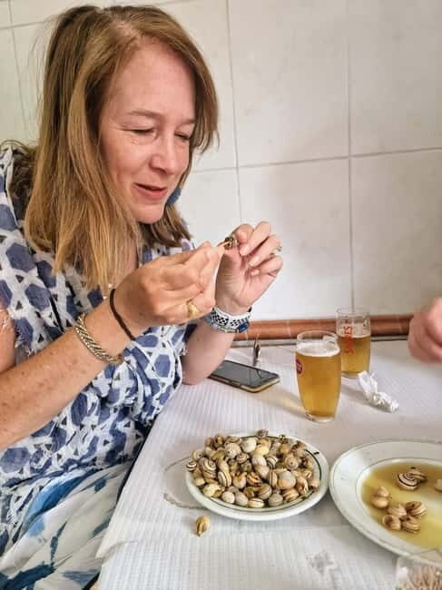 Lisbon: Sidecar tour with three food tasting stops - FAQ