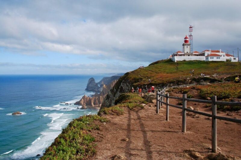 Lisbon: Sintra, Pena, Regaleira, Cabo da Roca, Cascais Tour - FAQ