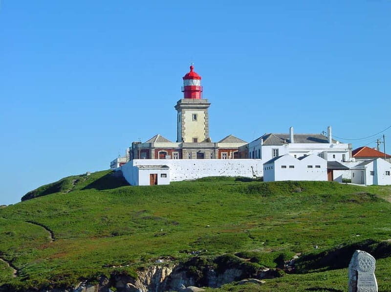 Lisbon: Sintra private Day Tour - Transportation and Group Experience