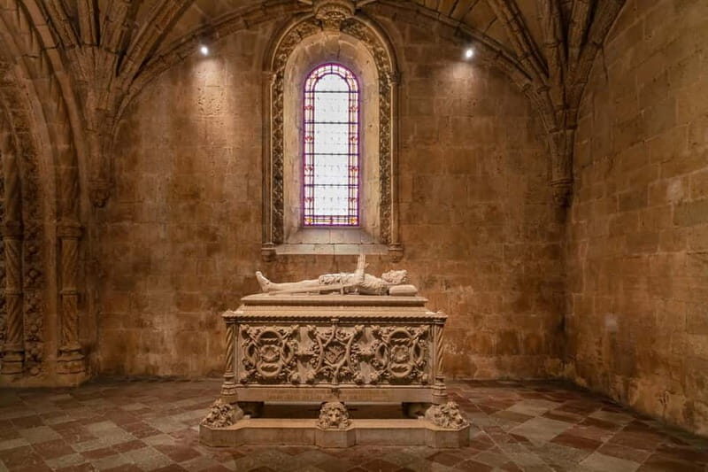 Lisbon: Skip-the-line Jerónimos Monastery Tour with Tickets - The Experience in Detail