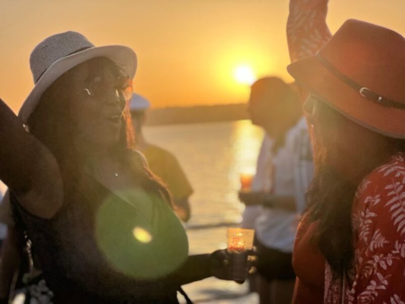 Lisbon: Splash Boat Party the only all inclusive party + SUP - Key Points