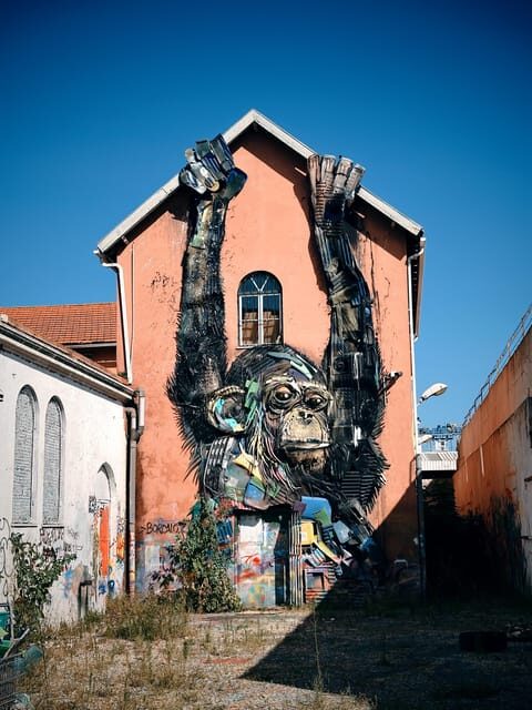 Lisbon: Street Art Lovers with Tuktuk - An In-Depth Look at the Tour