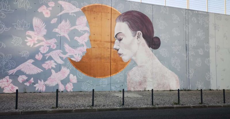 Lisbon: Street Art Tuk Tuk Tour - Key Points
