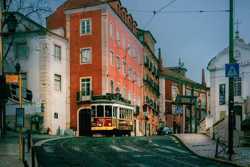 Lisbon: Street Photography Tour Sunrise or Sunset - How to Prepare