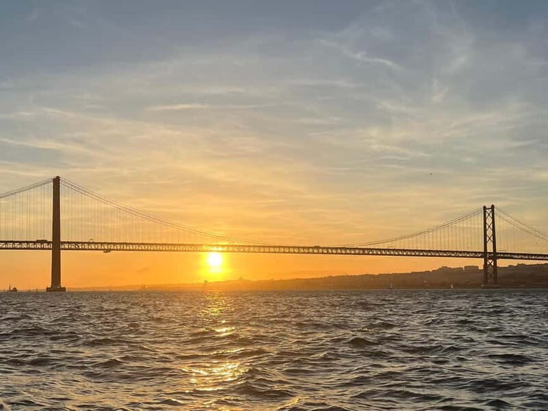 Lisbon: Sunset Boat Tour with Postcard Scenery - Key Points