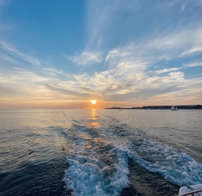 Lisbon: Sunset Boat Tour with Wine - Key Points