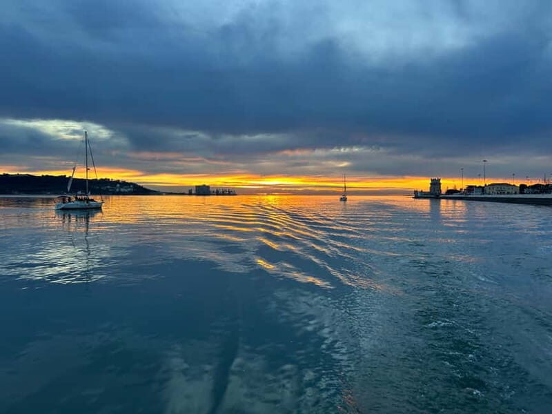 Lisbon: Sunset Sailing Boat Tour with Drinks - Practical Details and Tips for Your Cruise