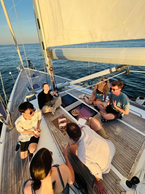 Lisbon: Sunset Sailing with Drinks and Snacks (2,5 hours) - Who Will Love This Tour?