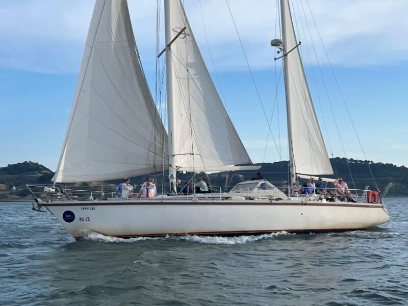 Lisbon Sunset Sensations 2h Cruise - FAQs About the Lisbon Sunset Sensations Cruise