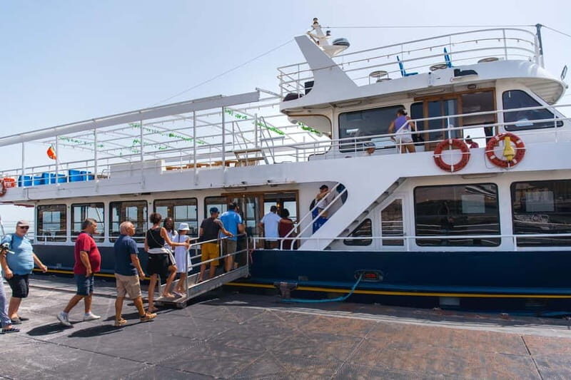 Lisbon: Tagus River New Year's Cruise with Live DJ - A Detailed Look at the Experience