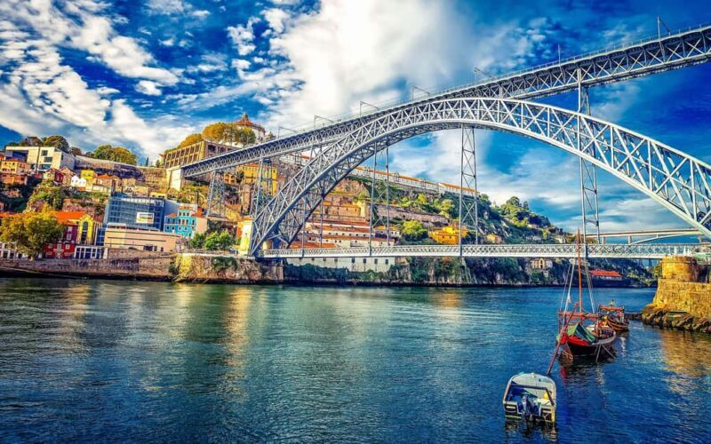 Lisbon to Porto with up to 4 stops: Óbidos, Nazaré, Fátima, and Aveiro - A Practical Look at the Lisbon to Porto with Up to 4 Stops Tour