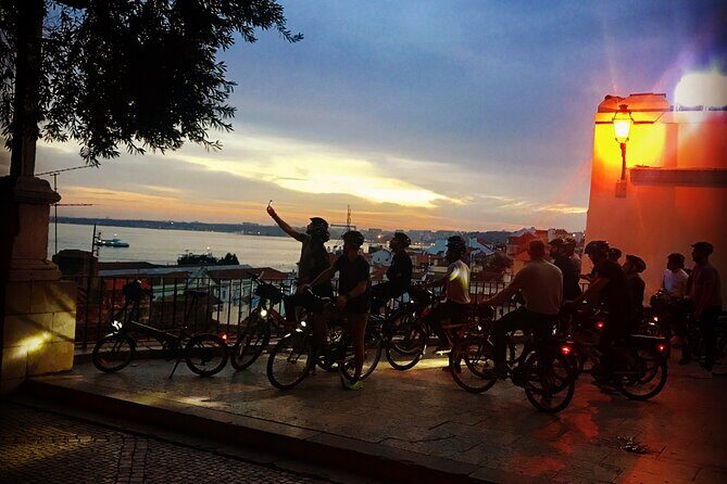 Lisbon Tour by Night with Electric Bikes - Key Points