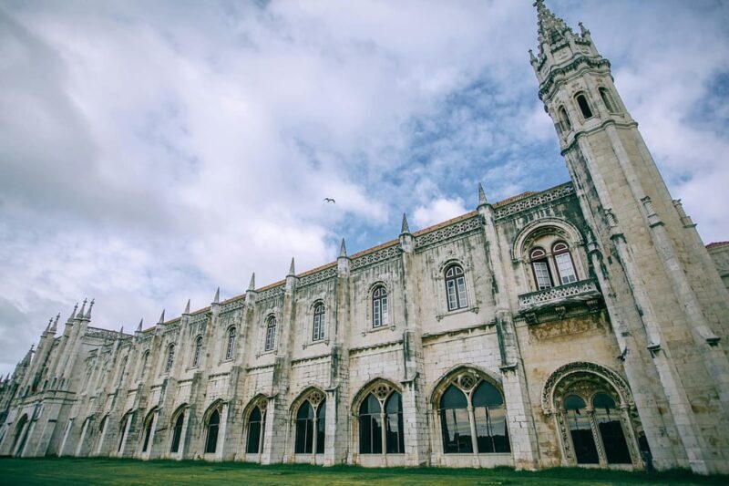 Lisbon Tour with a Local Guide. Private Car + walking tour - What’s Not Included and What That Means for You