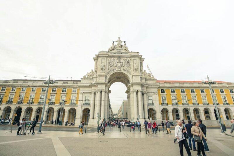 Lisbon Tour with a Local Guide. Private Car + walking tour - Frequently Asked Questions