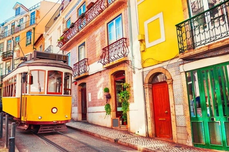 Lisbon: Tuk-Tuk Tour Historical Alfama old town private tour - A Closer Look at the Tour Itinerary
