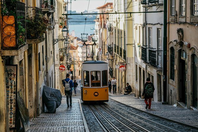 Lisbon Vintage Tuk Tuk Private Tour: Lisboa & Belém with pickup - A Closer Look at the Itinerary
