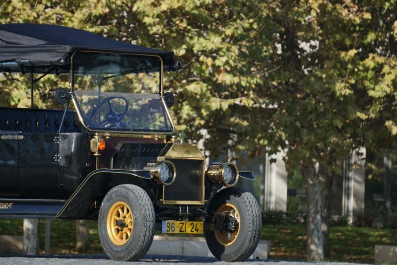 Lisbon: Vintage vehicle replica Private Tour - Authentic Experiences & Traveler Feedback
