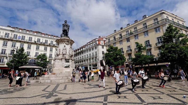 Lisbon: Walking Tour in Chinese - Who Is This Tour Best For?